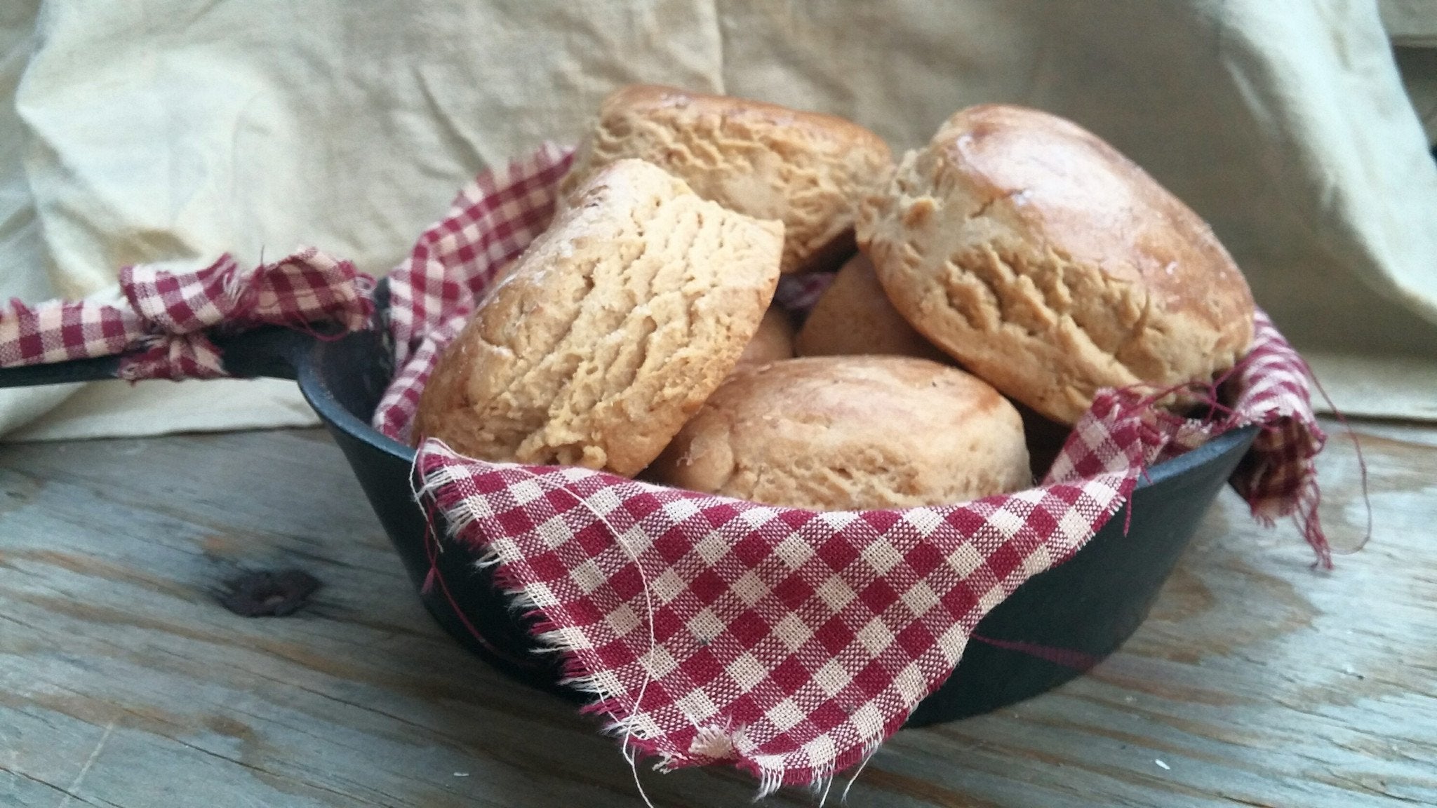 Realistic Fake Country Biscuits (Single Biscuits) – Everything Dawn